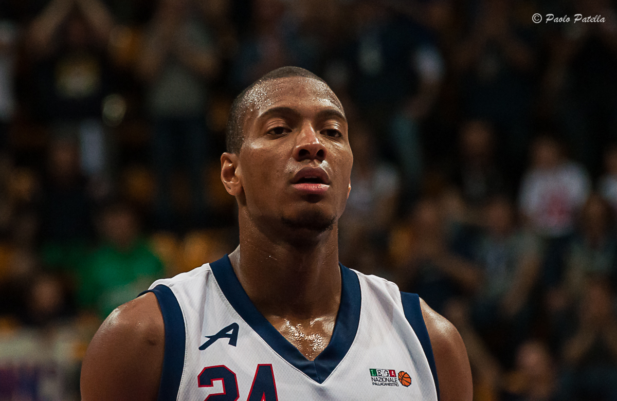 Jonte Flowers in gran forma. E' ancora lui l'M.VP. - Baskettiamo.com